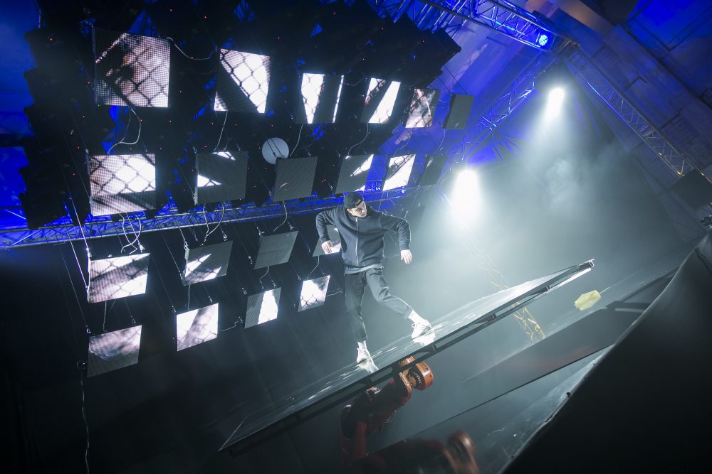 Flying podium - iProfi